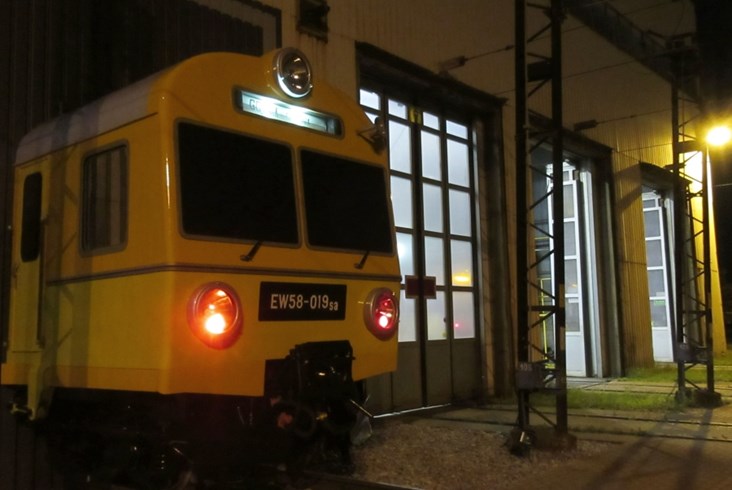 Czoło EW58 ozdobiło elektrowozownię PKP SKM Trójmiasto [zdjęcia ...