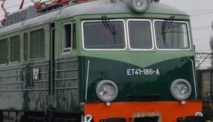 Ostrów Wlkp.: Lokomotywie ET41-186 przywrócono historyczne barwy - Wszystko na temat branży ...
