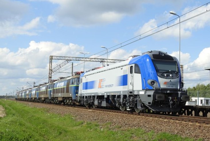 Griffin IC na testach ciągnął 8 lokomotyw PKP Cargo [FILM] [WIĘCEJ ...