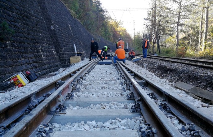 Track Tec wchodzi na Bałkany - Rynek Kolejowy