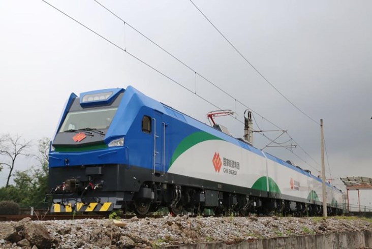 CRRC zaprezentowało sześcioczłonową lokomotywę towarową o mocy 28,8 MW ...