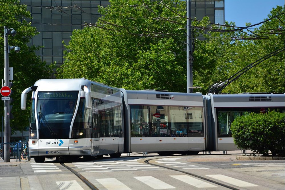 Nancy zrezygnowało z dotychczasowych "tramtrolejbusów" (TVR) na rzecz ...