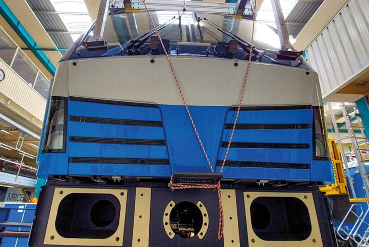 Trwa montaż szybkich zestawów push-pull dla Kolei Czeskich [zdjęcia ...