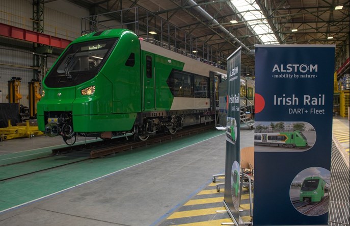 Alstom pokazał w Chorzowie nowy zespół trakcyjny dla Dublina [zdjęcia ...