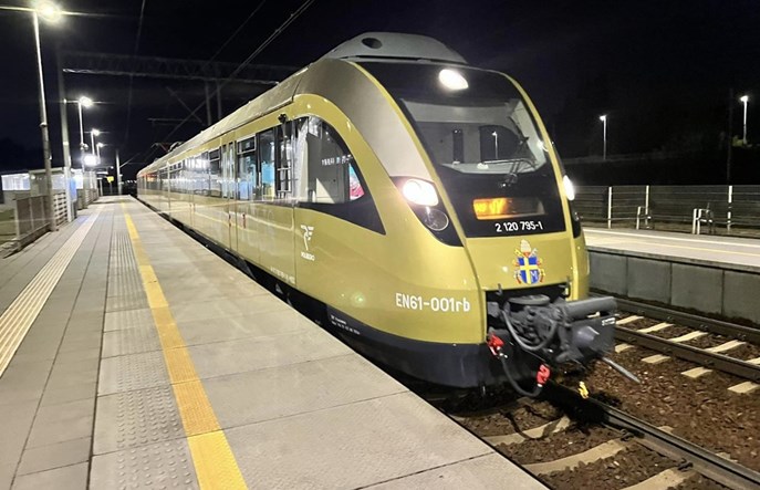 Małopolska: „Papieski” EN61 znów na torach - Rynek Kolejowy