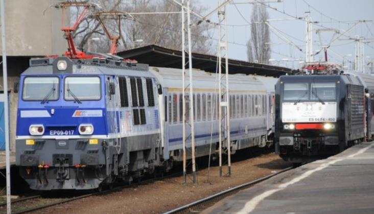 Zarząd PKP PLK nakazał PKP IC i PR ograniczenie pracy przewozowej ...
