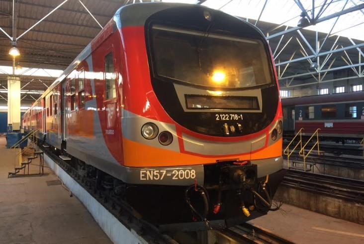 EN57, lokomotywa i wagon już w malowaniu PolRegio [zdjęcia] - Wszystko na temat branży kolejowej ...